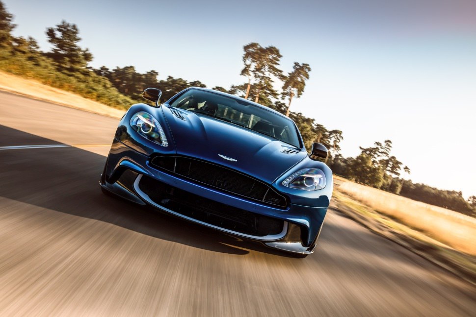 Aston Martin V12 Vanquish technical specifications and fuel economy